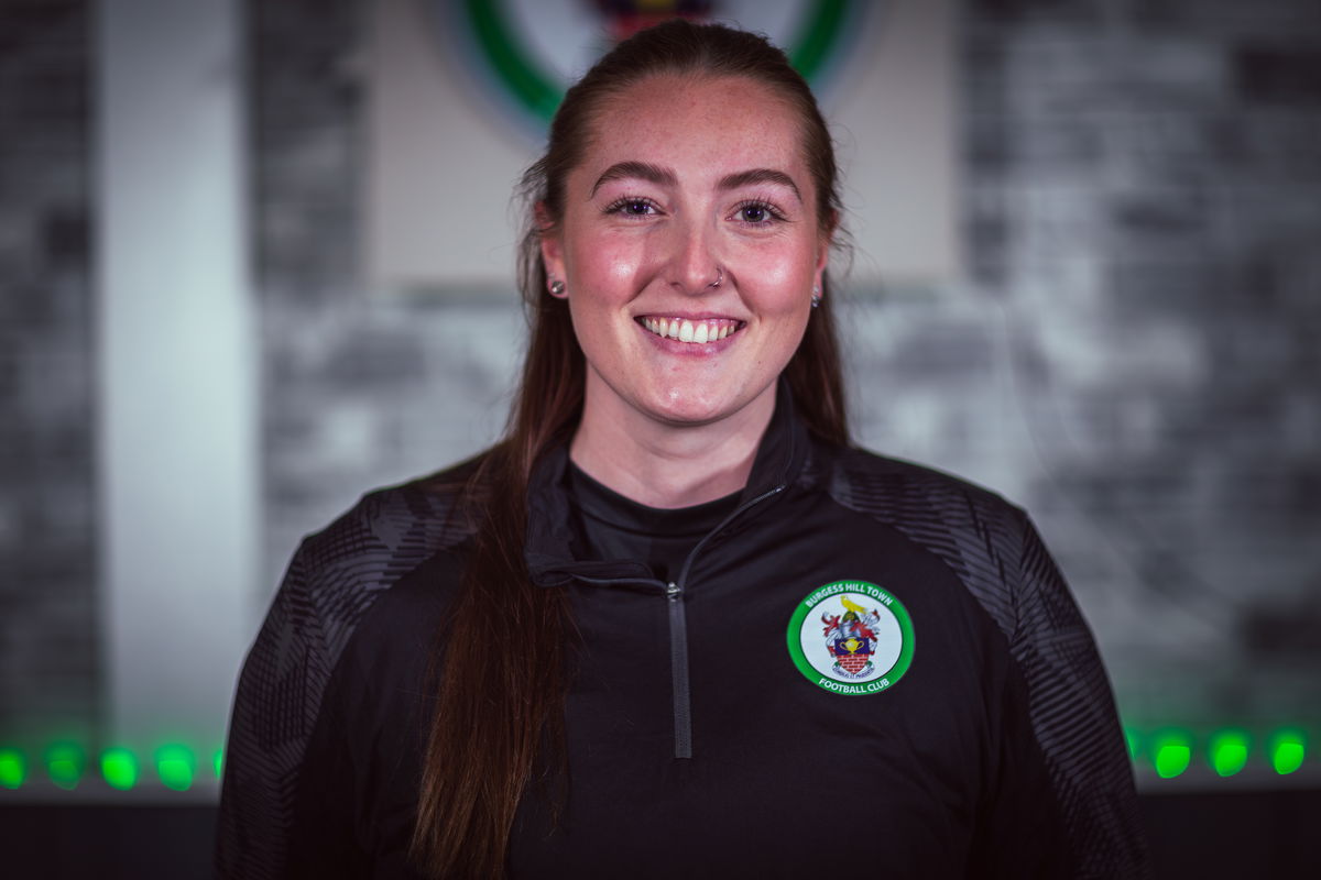 Chloe Parker – Burgess Hill Town FC
