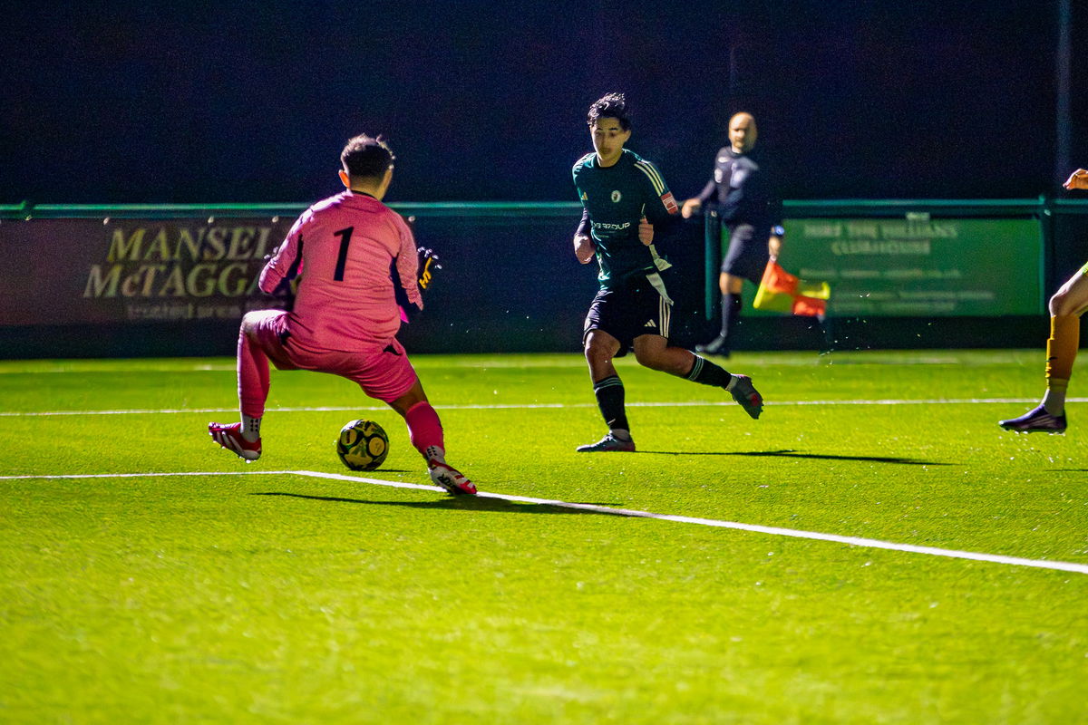 18’s beat Horsham – Burgess Hill Town FC