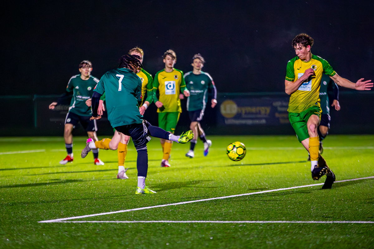 18’s beat Horsham – Burgess Hill Town FC