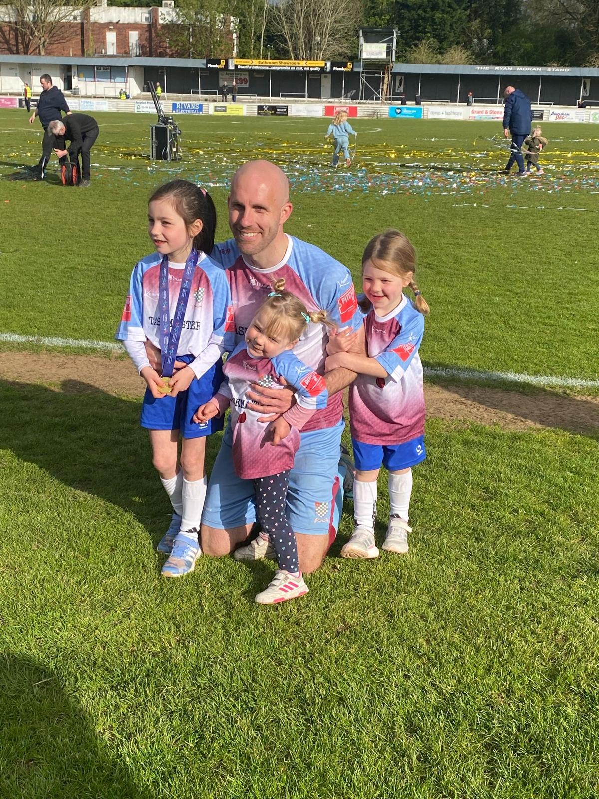 Kieran Murphy announce his retirement – Chesham United