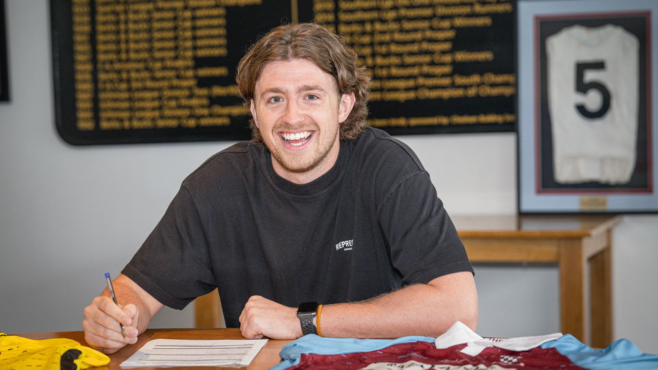 Dan Bayliss makes the switch from Slough – Chesham United