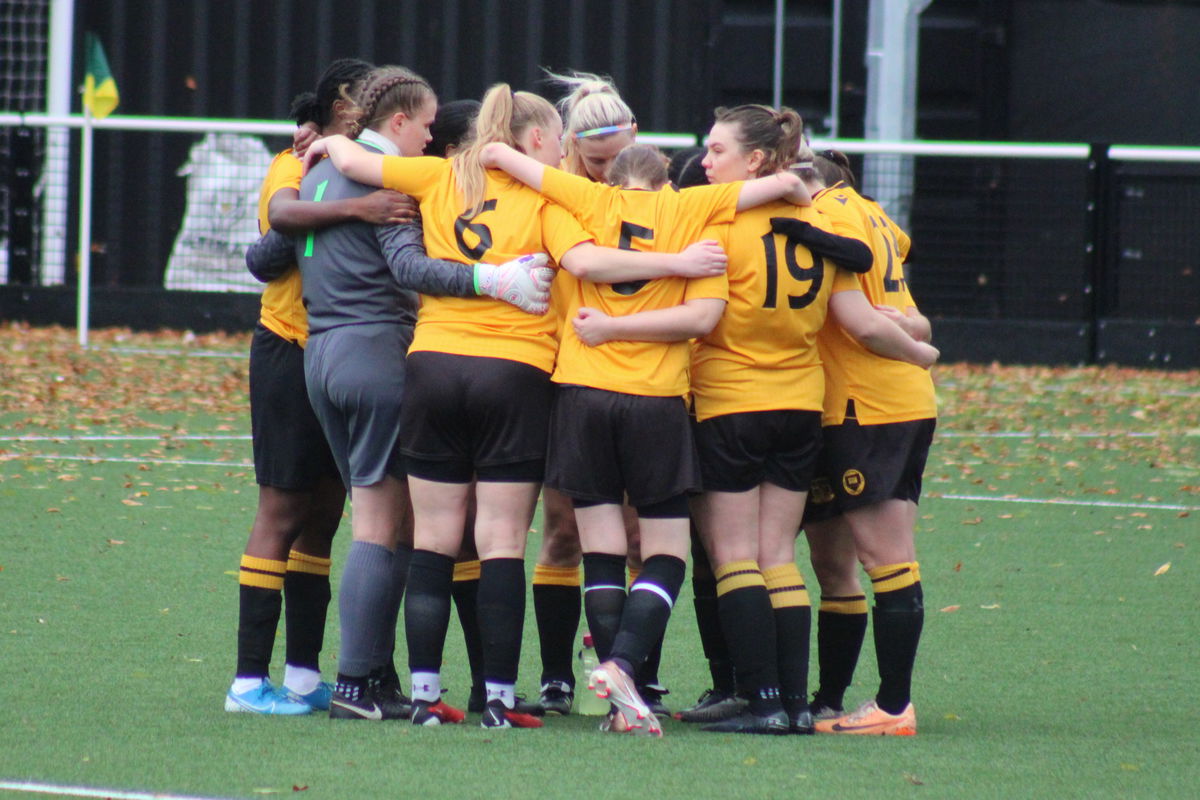 GALLERY: HARPENDEN TOWN WOMEN v CHESHUNT – Cheshunt Football Club