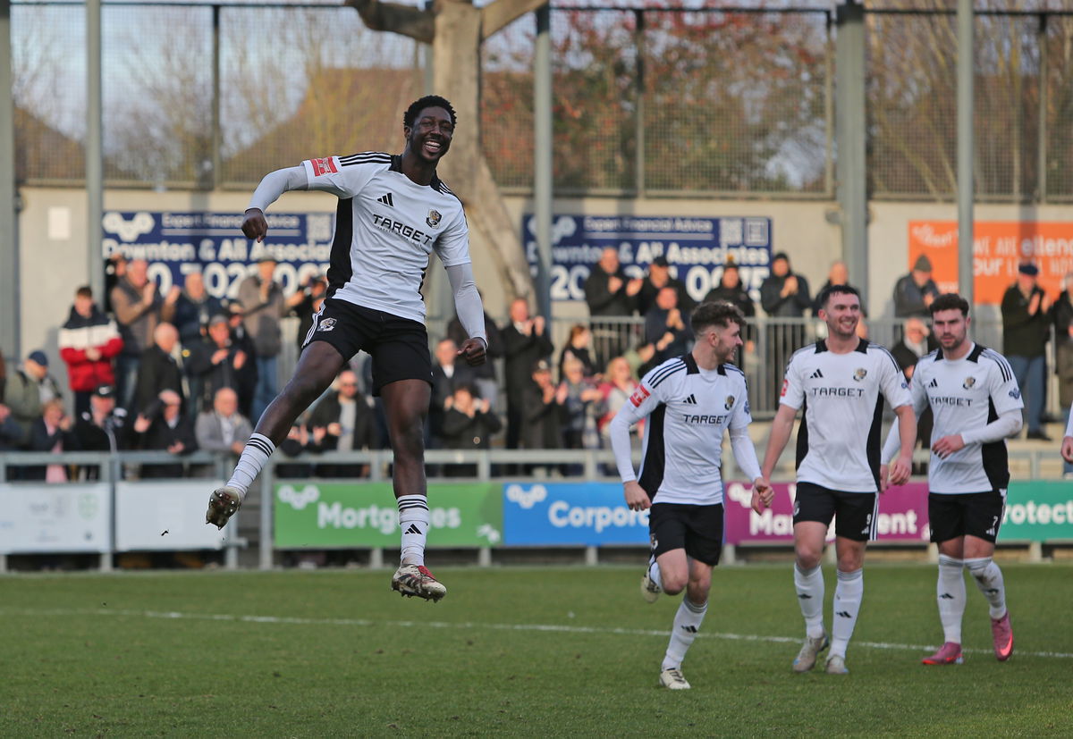 CLASS OF 2025-26 | MEET DENZELLE OLOPADE – Dartford FC