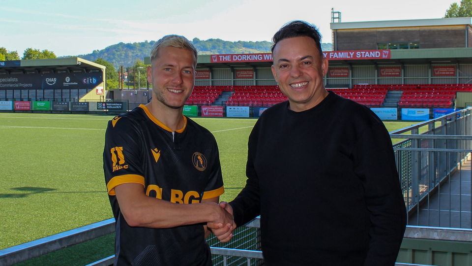 New Signing | Frank Vincent – Dorking Wanderers