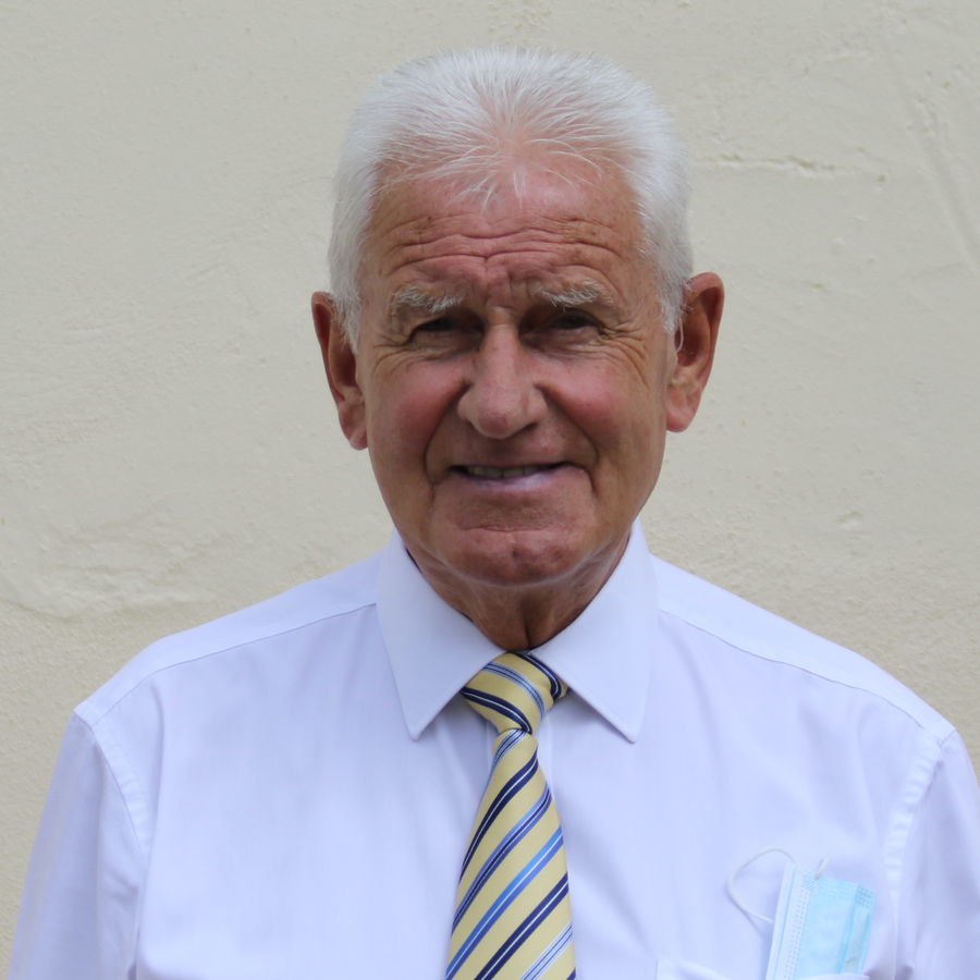 Club Officials – Epsom & Ewell FC