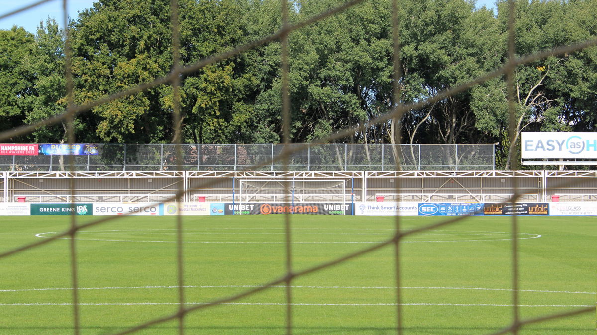 Saunders Transport Community Stadium – Farnborough FC