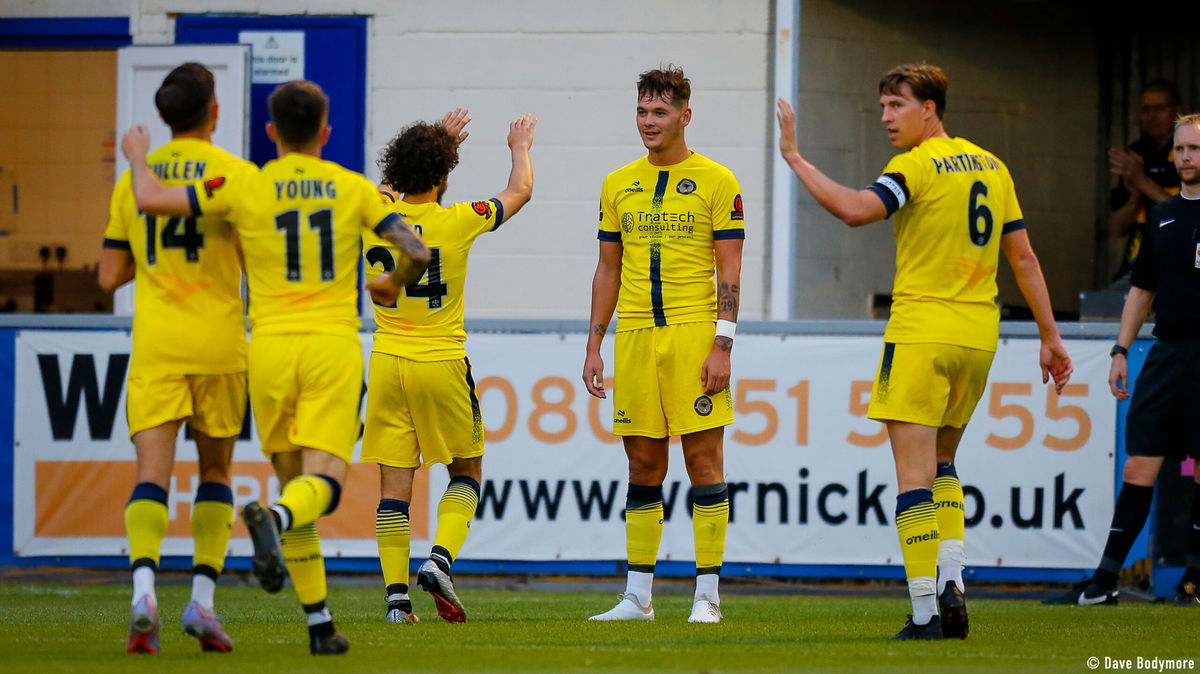Photos: Farnborough 2 Hemel Hempstead Town 1 – Farnborough FC