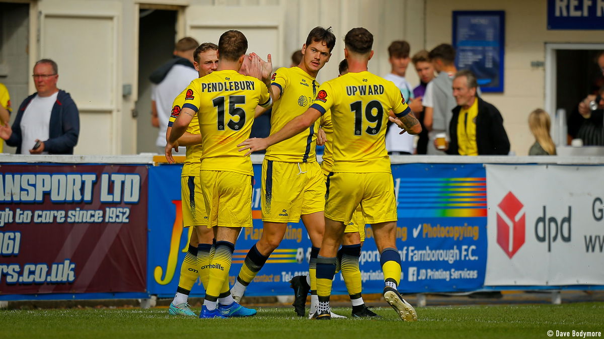 Photos: Farnborough 2 Slough Town 2 – Farnborough FC