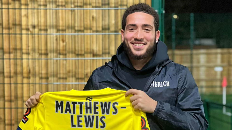 Boro borrow Matthews-Lewis – Farnborough FC