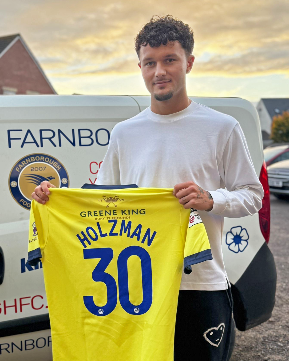 Louie Holzman – Farnborough FC