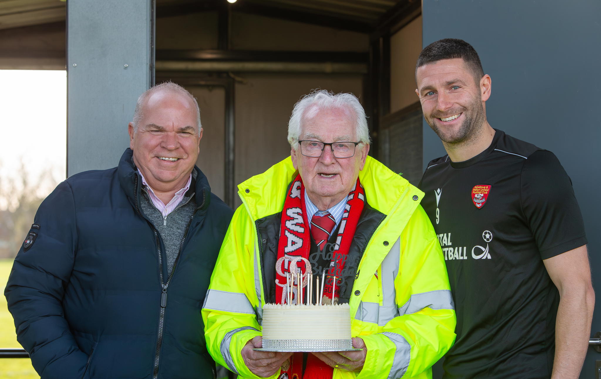 Gallery : Felixstowe & Walton 2 – Wroxham 0 – Felixstowe & Walton United