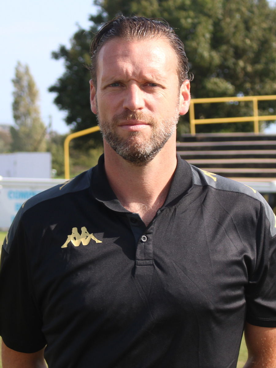 First Team – Folkestone Invicta FC