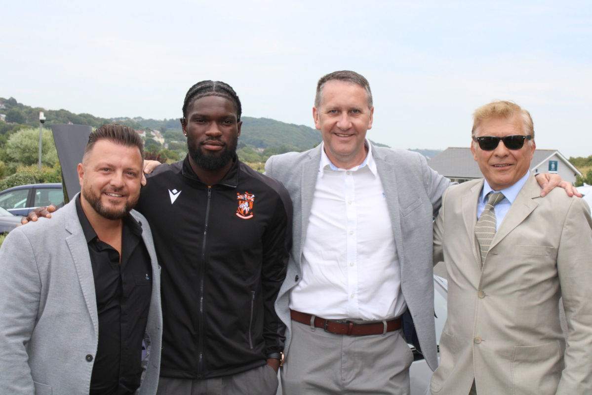 Welcome: David Smith – Folkestone Invicta FC