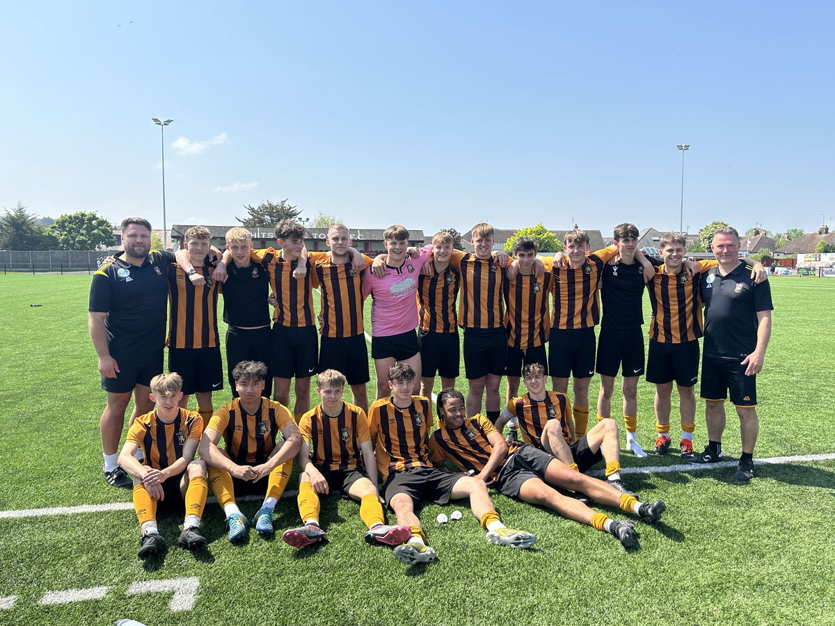 Under 18s Crowned Kent Youth League Champions – Folkestone Invicta FC