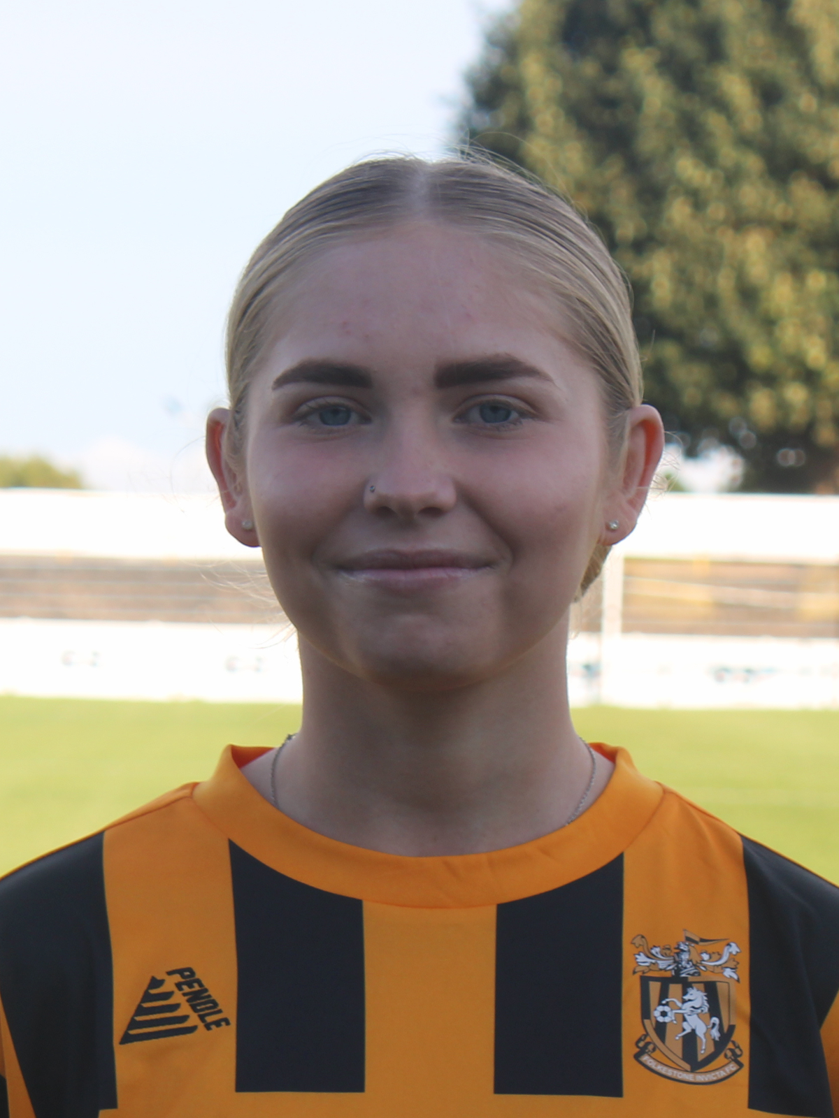 Katelyn Luckett – Folkestone Invicta FC