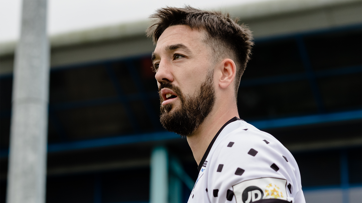 Elliot Scotcher to continue return to football by joining Aberystwyth ...