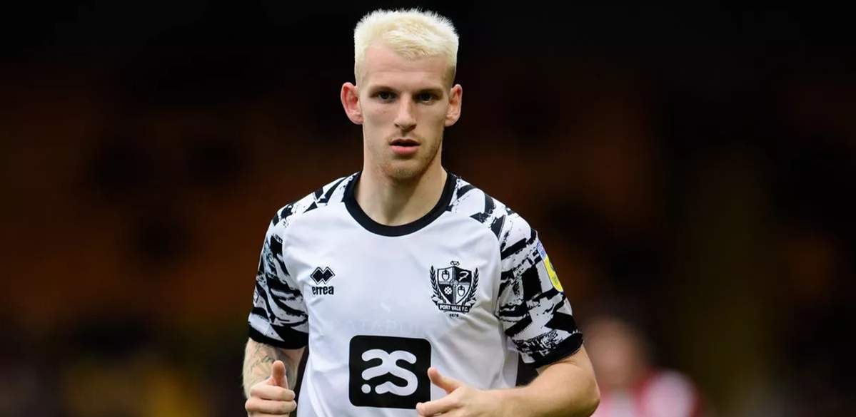 Bulls Sign Defender, Sammy Robinson – Hereford FC