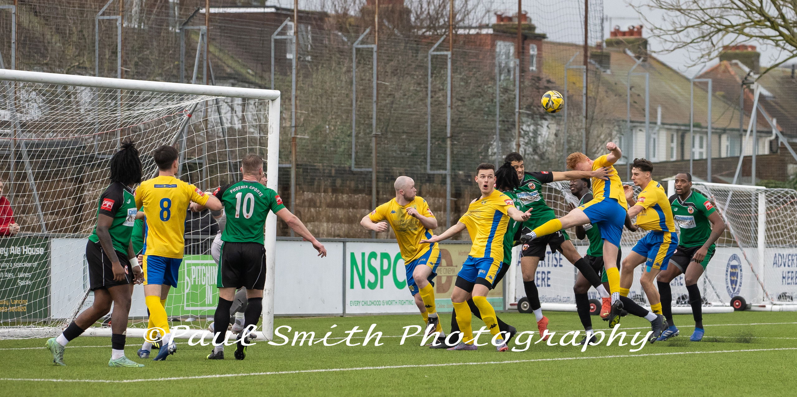 Lancing 4 Phoenix Sports 2 – Lancing FC