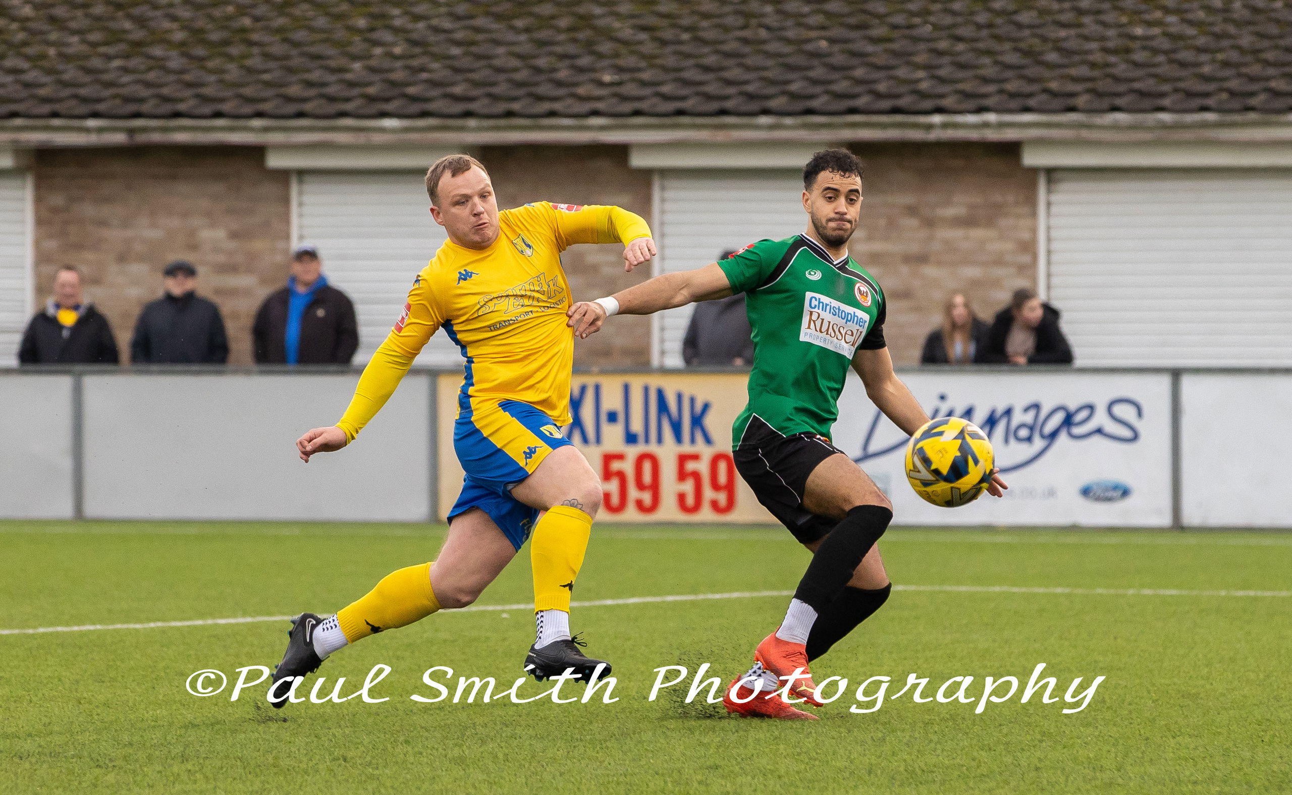 Lancing 4 Phoenix Sports 2 – Lancing FC