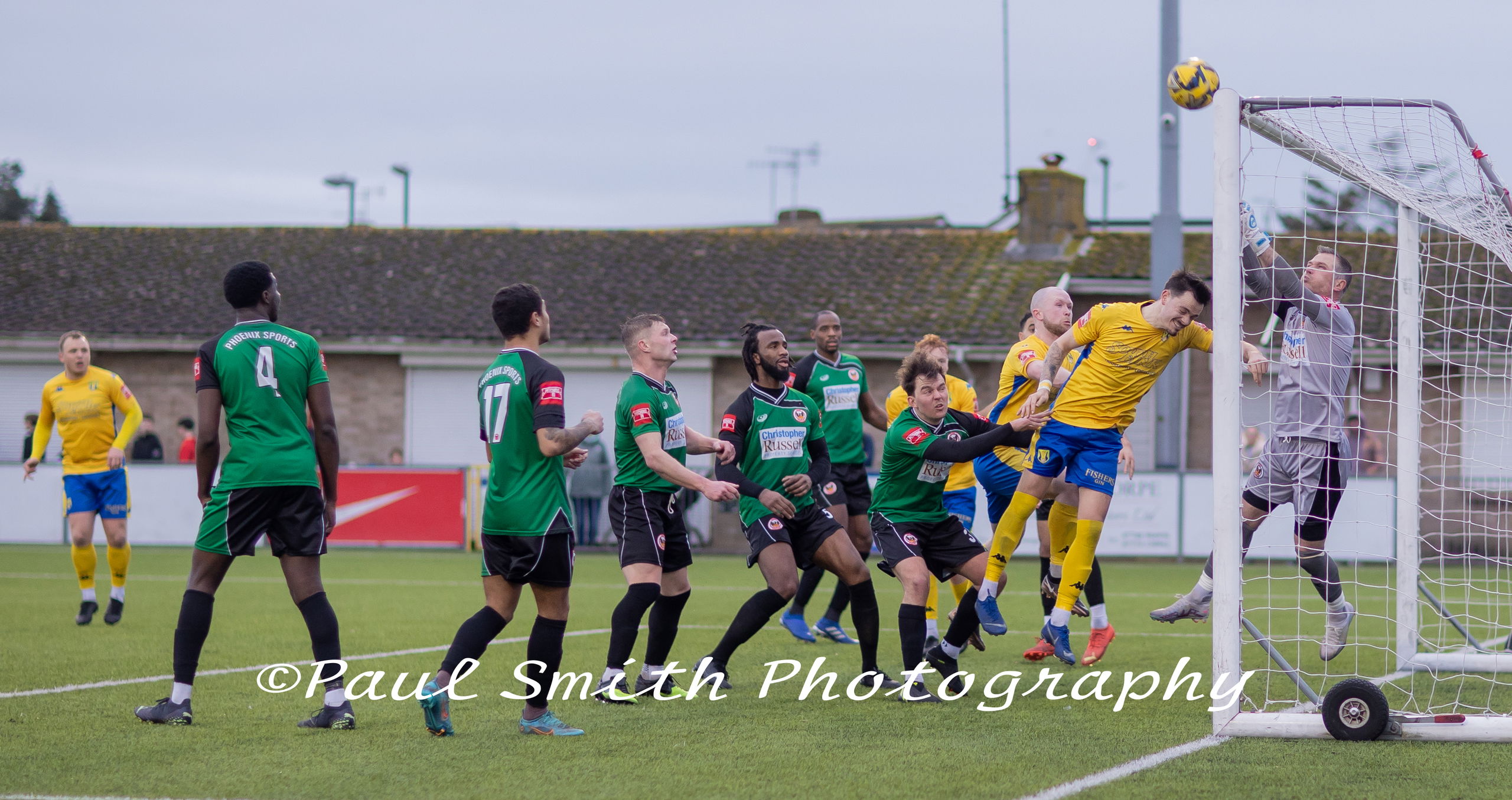 Lancing 4 Phoenix Sports 2 – Lancing FC