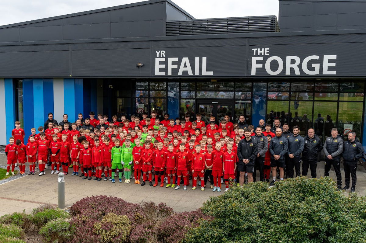 Academi – Llanelli Town AFC