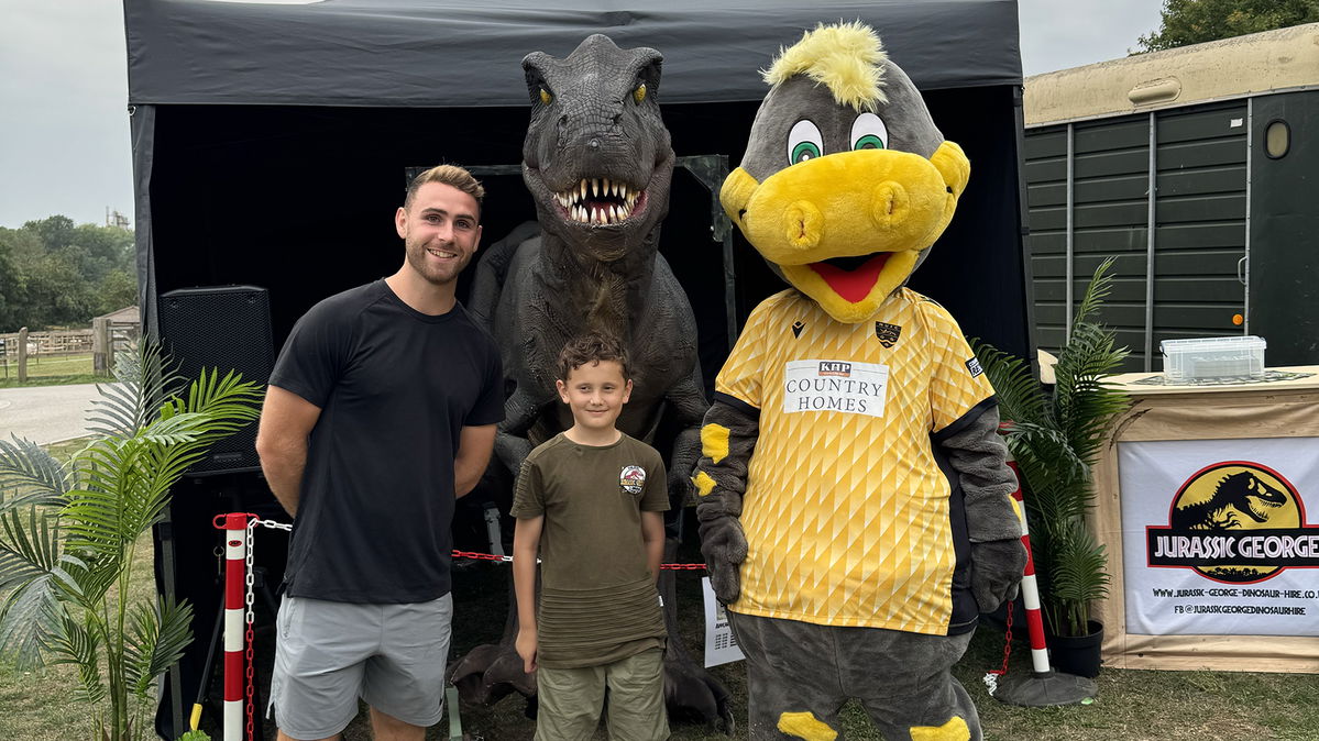 George and Iggy visit Kent Life – Maidstone United