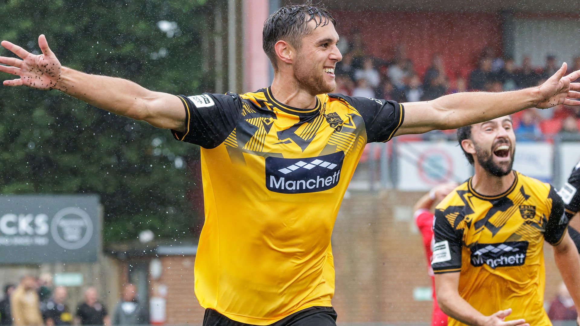 Redfearn released from contract – Maidstone United