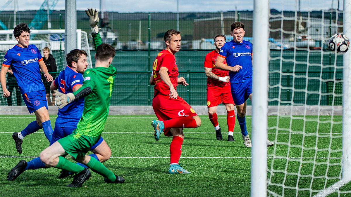 Report: Ten-men Dockers defeated after frantic start – Newhaven FC