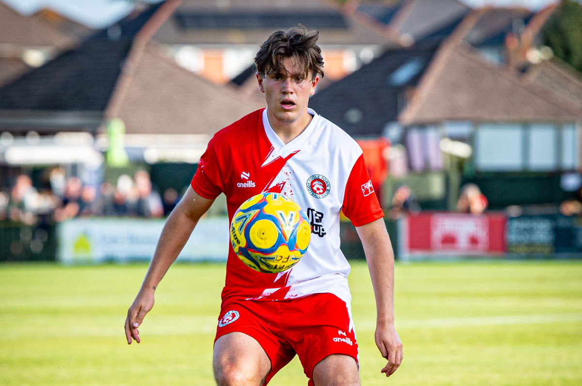 Charlie White returns to Parent Club! – Poole Town FC