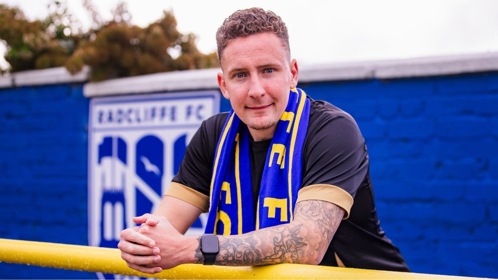 Callum McFadzean signs for the Boro – Radcliffe Football Club