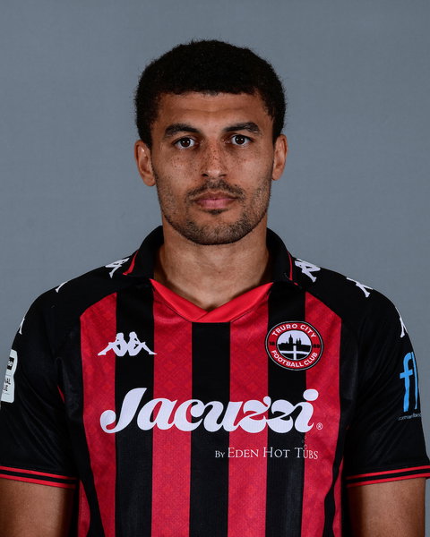 Christian Oxlade-Chamberlain – Truro City FC