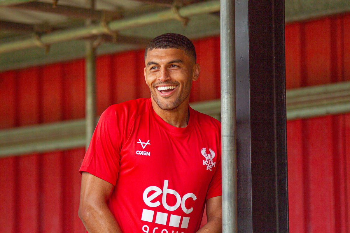 Christian Oxlade-Chamberlain Joins City on Loan – Truro City FC