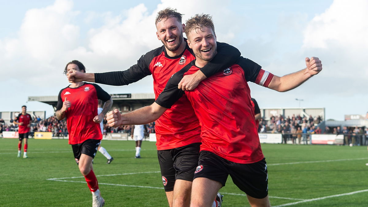Truro City 3 Hampton & Richmond 0 – Match Report – Truro City FC