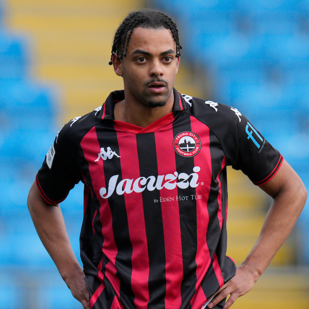 Freddie Issaka – Truro City FC