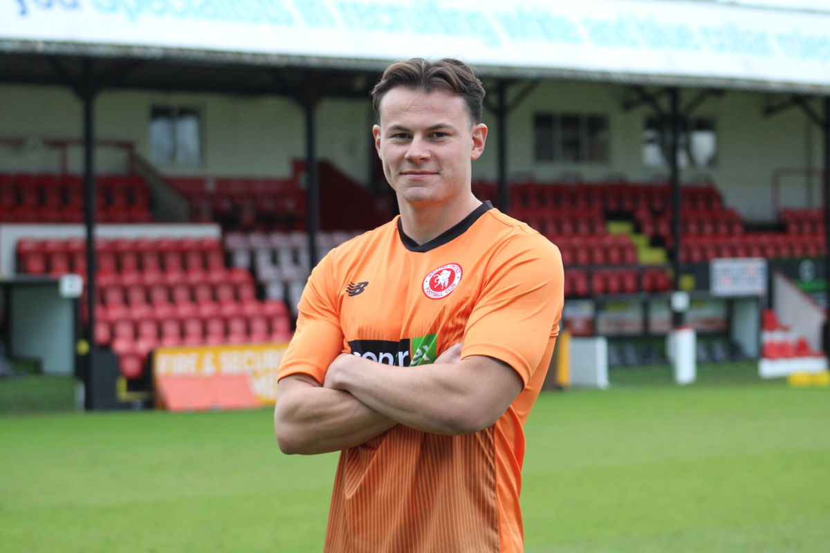 Jordan Gillmore – Welling United