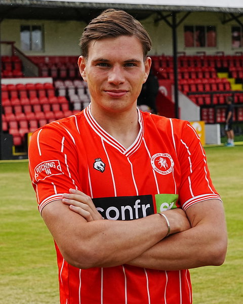 Logan Dobbs – Welling United