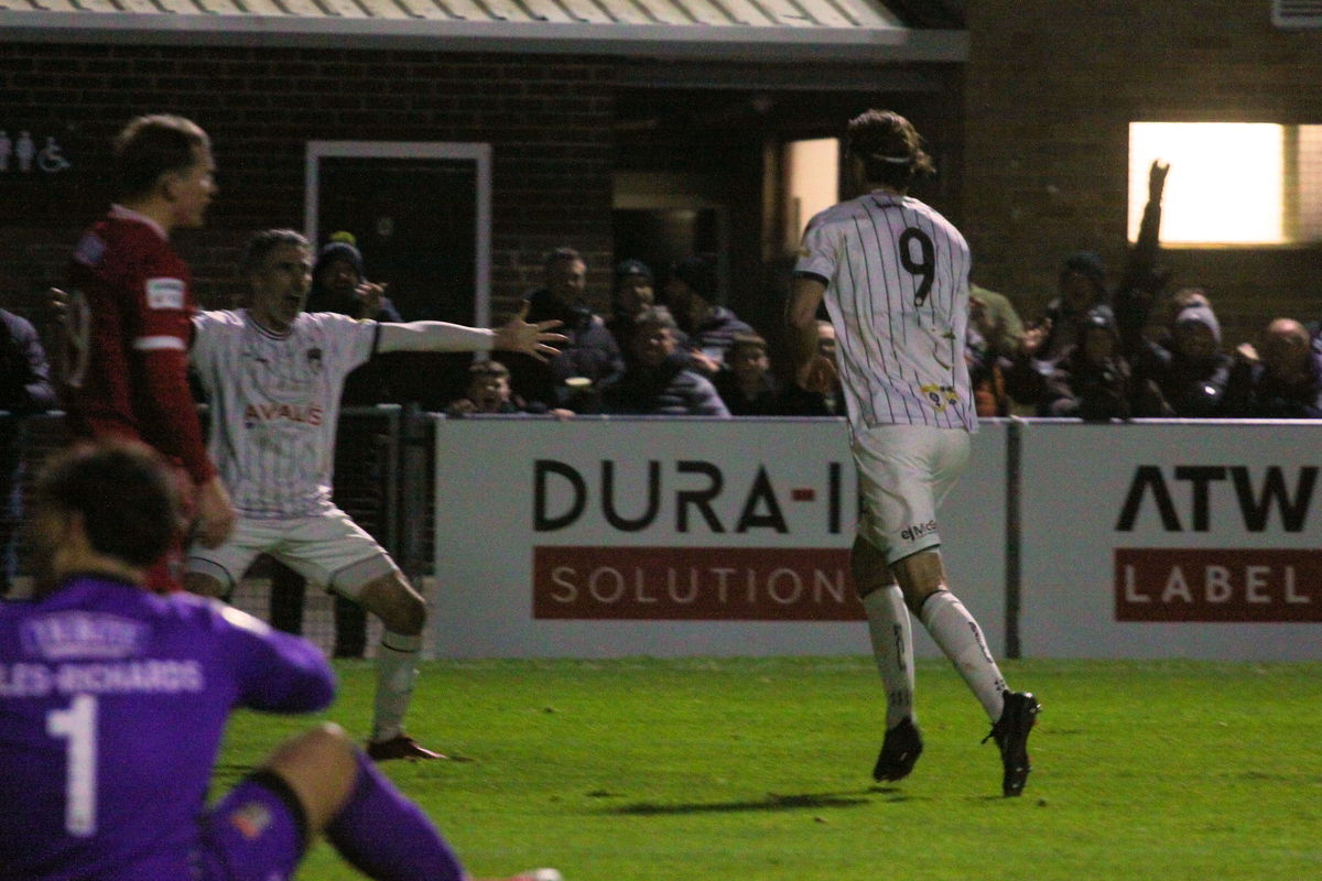 Gallery: WsM AFC 2 – 1 Bath City – Weston-super-Mare AFC