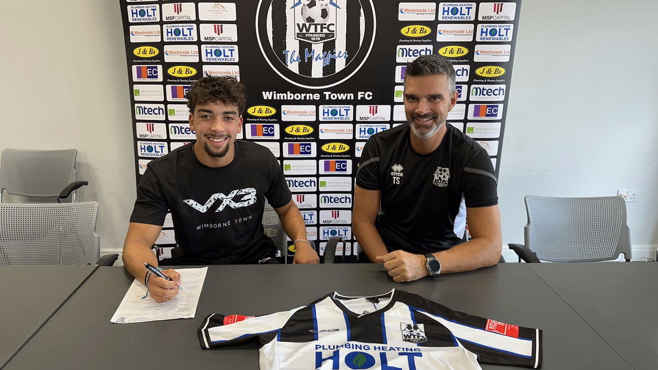 Alex Borges signs for 2025/26 – Wimborne Town