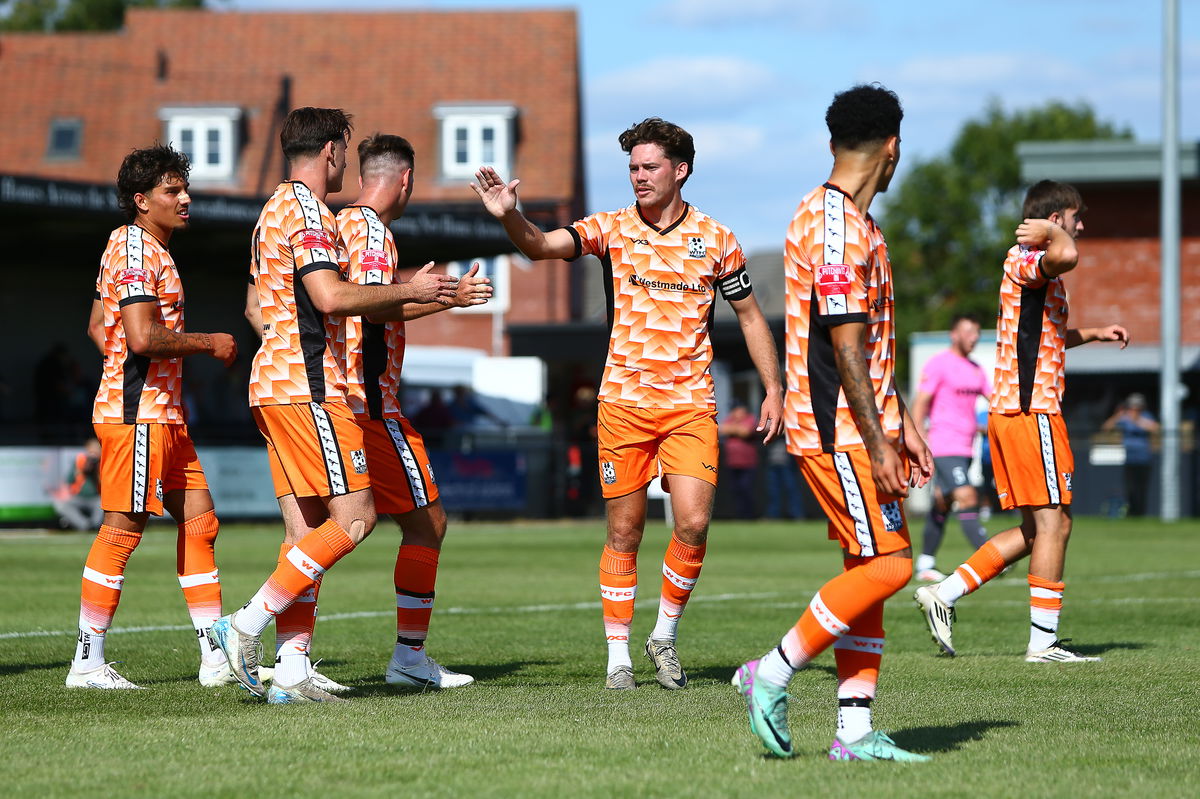 MATCH REPORT: Wimborne Town 2-1 Bishops Cleeve – Wimborne Town