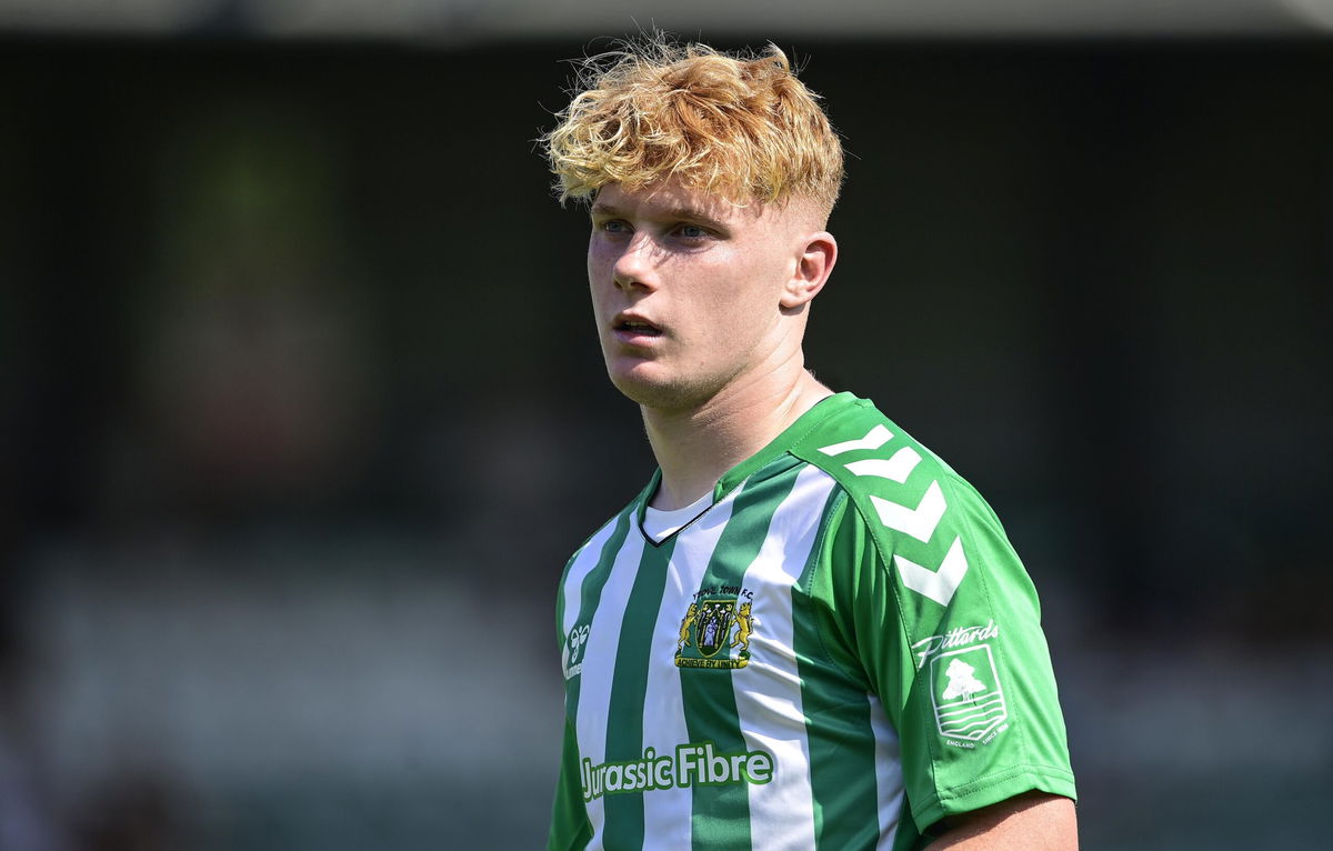 SIGNING | Sam Pearson’s loan extended – Yeovil Town