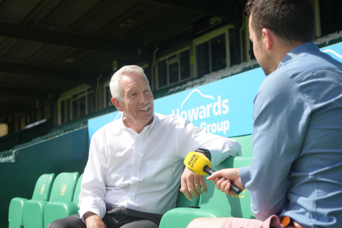 Stuart Robins Discusses Takeover with Gloverscast – Yeovil Town